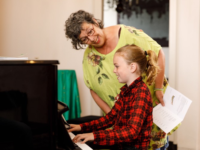 Suzan | Musica Flora