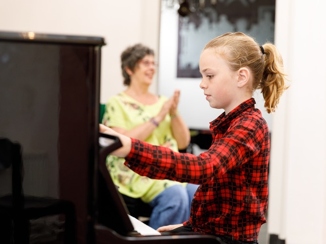 Suzan | Musica Flora